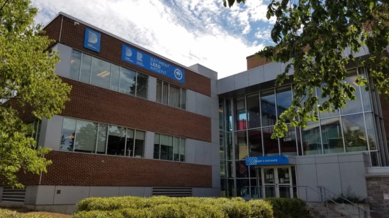 CÉGEP À DISTANCE : RÉUSSIR À SON RYTHME - EST MÉDIA Montréal : EST ...