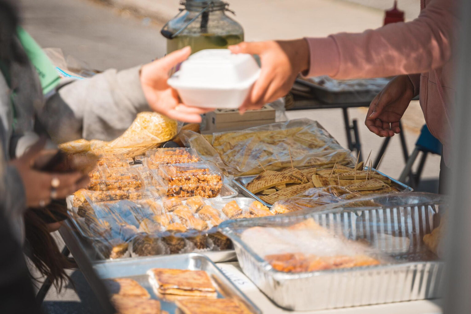 Une ambiance estivale s’installe sur Jean-Talon Est - EST MÉDIA ...